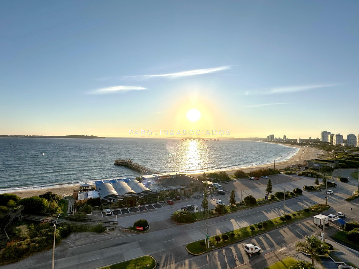 Apartamento ID.7384 - Espectacular apartamento en venta en edificio Malecón, Punta del Este.
