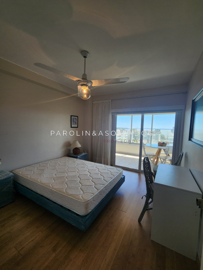 Apartamento ID.10303 - Apartamento en venta de 3 dormitorios en edificio Campidoglio II, Punta ...