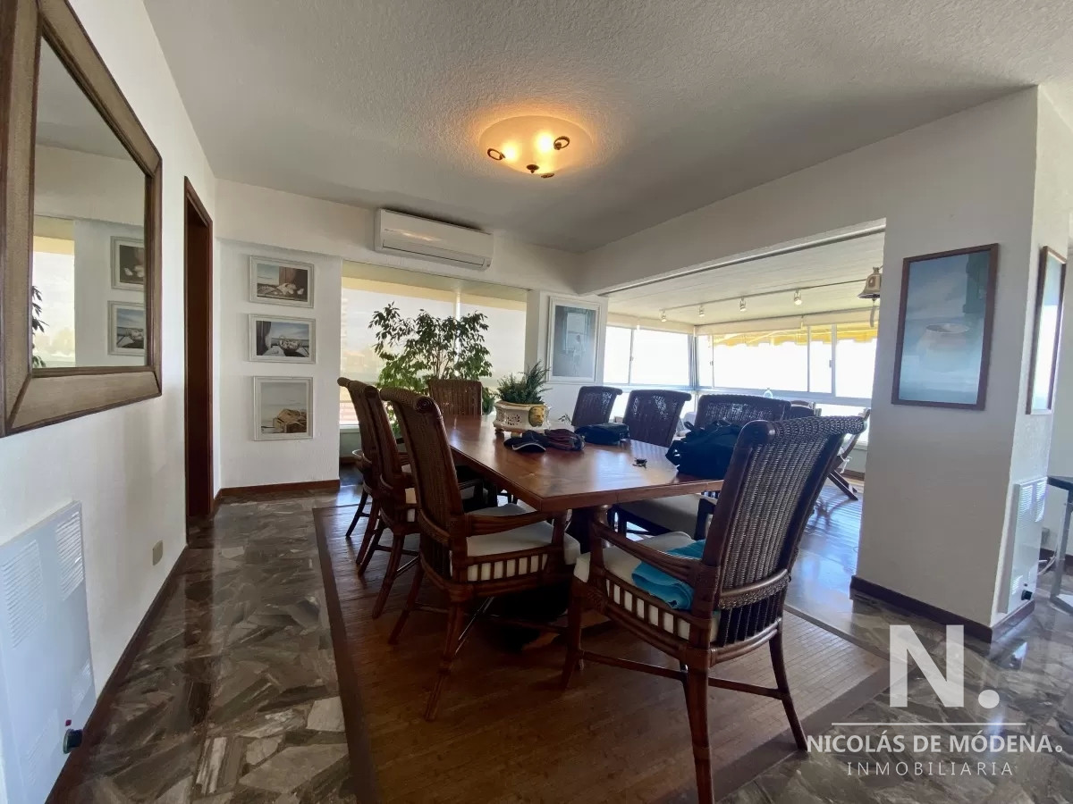 Apartamento ID.15476 - Torre Malecon Punta del Este, esquinero a precio de central ( Oportunidad)