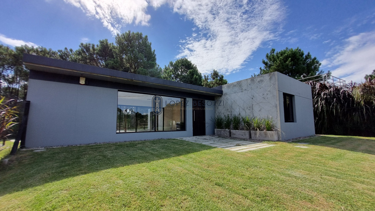 Casa ID.381 - Casa Venta 3 Dormitorios 2 Baños, en Punta Colorada ...
