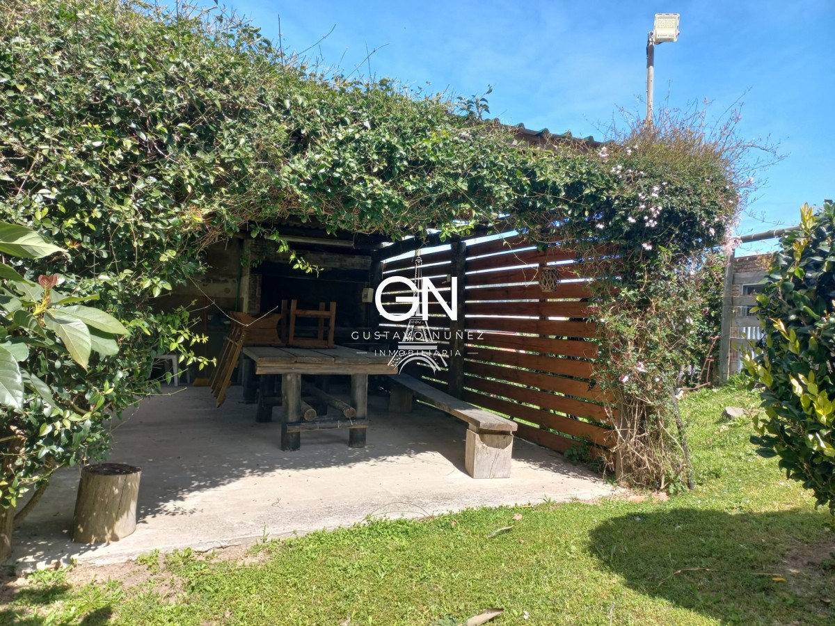 Gustavo Nuñez Casa ID.4003 - Casa en barrio Country