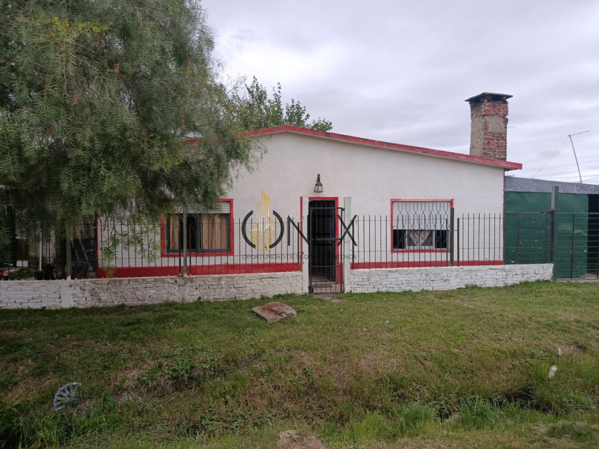 Inmobiliaria Onex Casa ID.3745 - Se Vende Casa de tres dormitorios, 118 ...