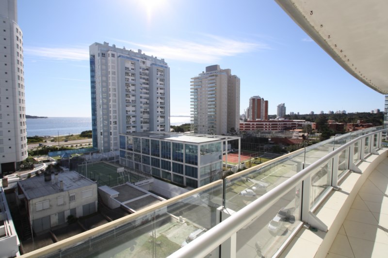 Departamento ID.2301 - SEASON TOWER EN VENTA Y ALQUILER 3 DORMITORIOS PLAYA MANSA